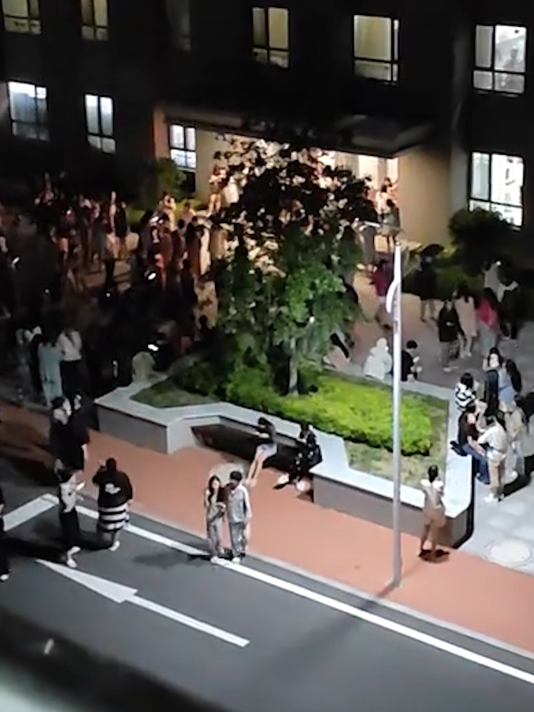 大连发生3.7级地震!有网友听到巨响:听见轰的一声就被吓醒了