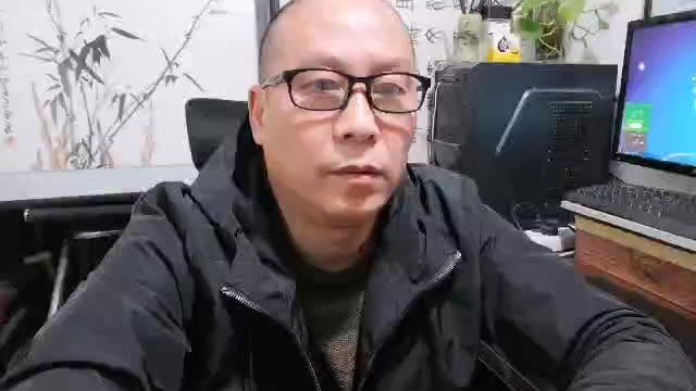 在唐代,管理皇家事务的机构有哪些部门?每个部门的职责是什么?