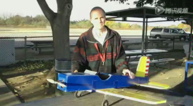 【松鼠坐飞机】老视频,松鼠开飞机的!