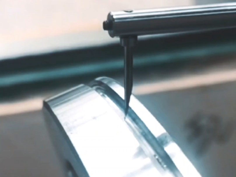 复杂表面轮廓尺寸的测量方法?广精精密轮廓仪精度高,操作简单,解决...