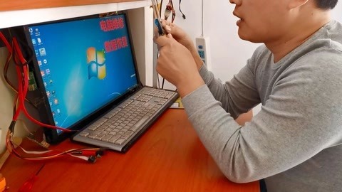 U盘提示格式化不小心点格式化