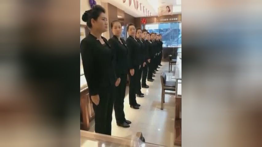 老板是退伍军人,看看我们这晨会开的,真不知道自己来干啥的!