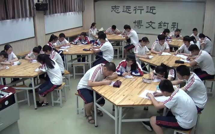 ...编人教版八年级下册数学《第十九章一次函数》优质课教学视频,湖北省