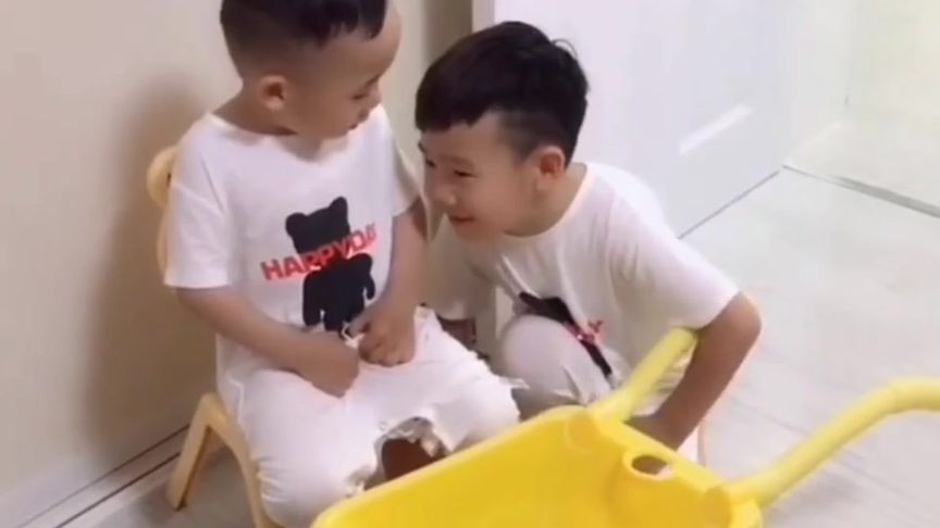 萌娃兄弟之经典推销案例,连环计诱惑到接近,劝说到刺激一气呵成