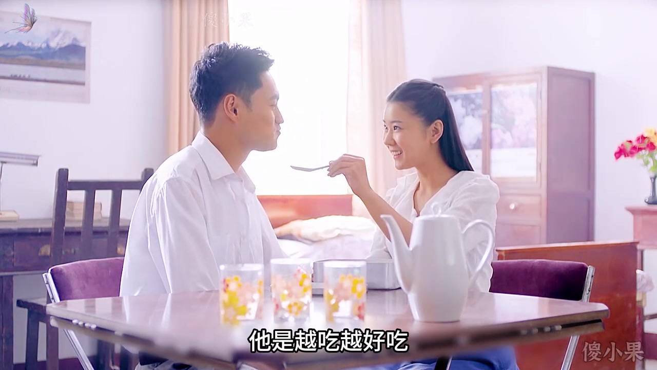 她出现在这群矿工堆里,确实像仙女下凡