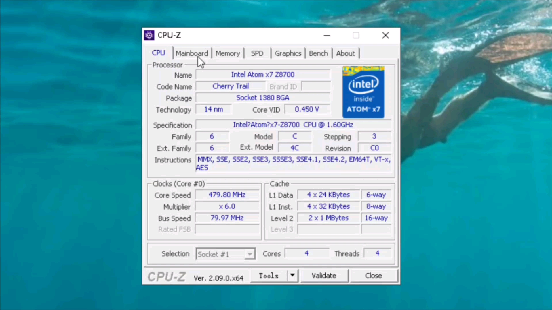 INTEL ATOM X7 Z8700处理器默频状态下性能参数和CPU-Z测试得分...