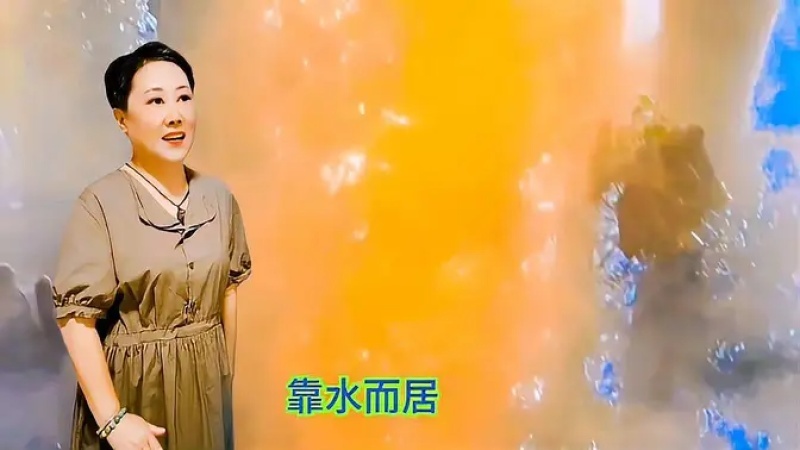 邓丽君歌曲《在水一方》意境美美柔柔好听