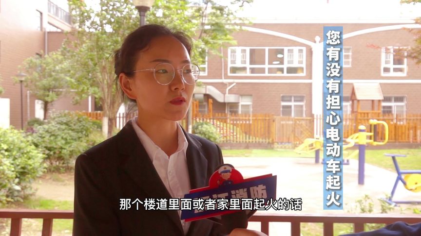 #小暑 炎炎,关于#电动车 的停放与充电安全,可要格外注意!