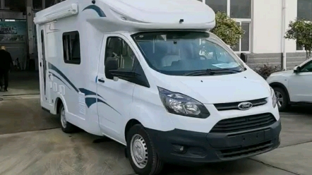 福特房车小额头新全顺汽油自动挡房车,后上门后卫生间厨房布局