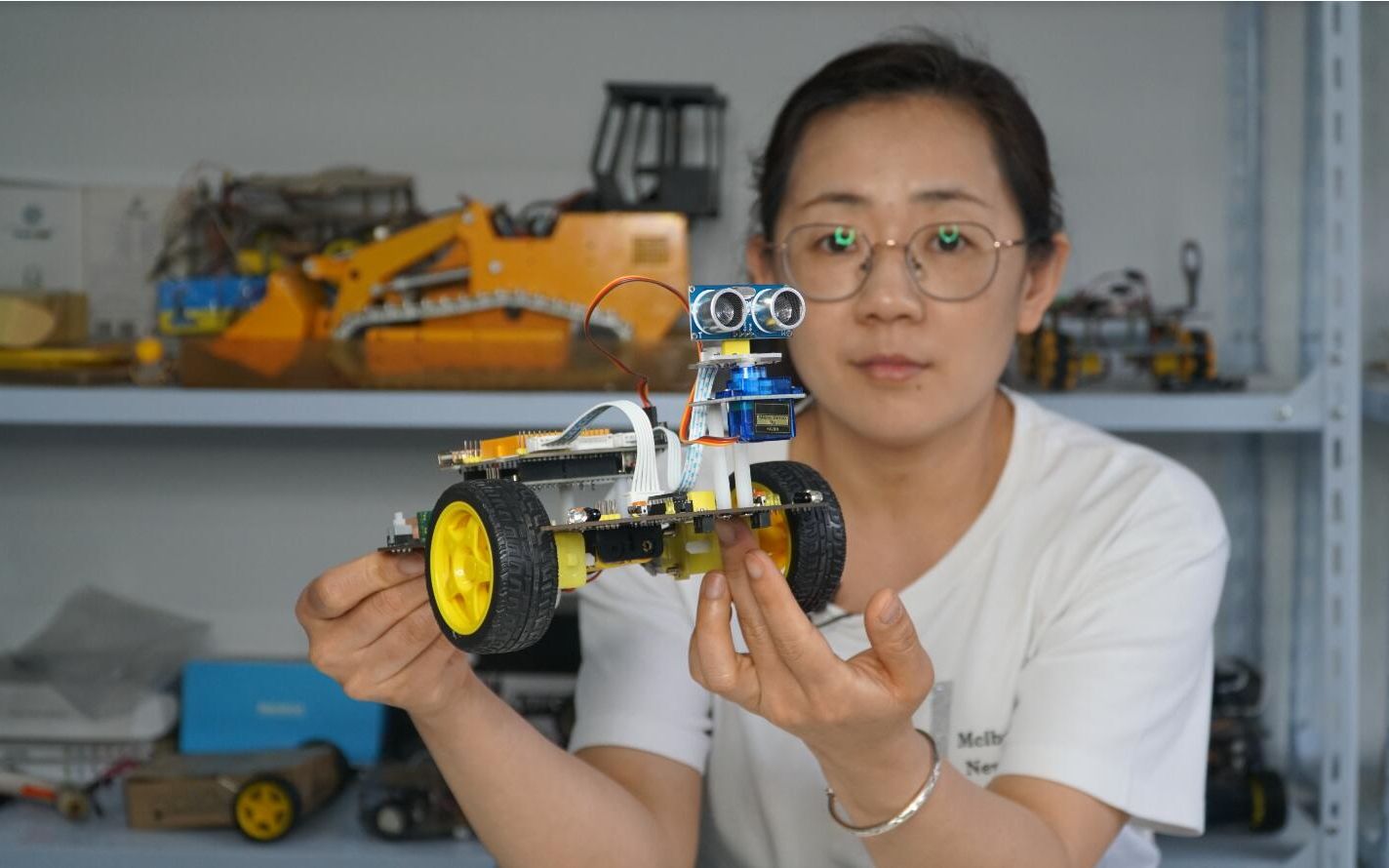 人工智能科技社团 Arduino的基本控制 钟娜老师