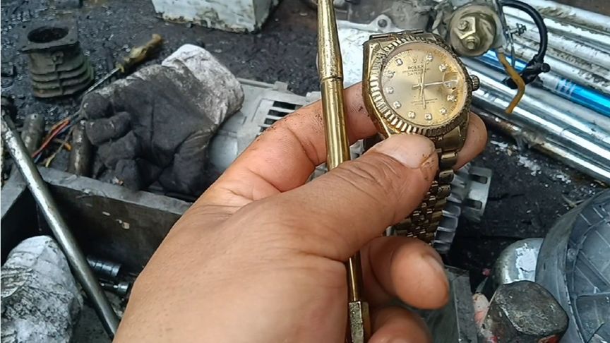 今天淘得一个手表,不认识商标不知道值不值钱,请大家参考哈