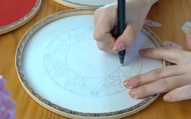 如何画到团扇上?团扇描图三要素