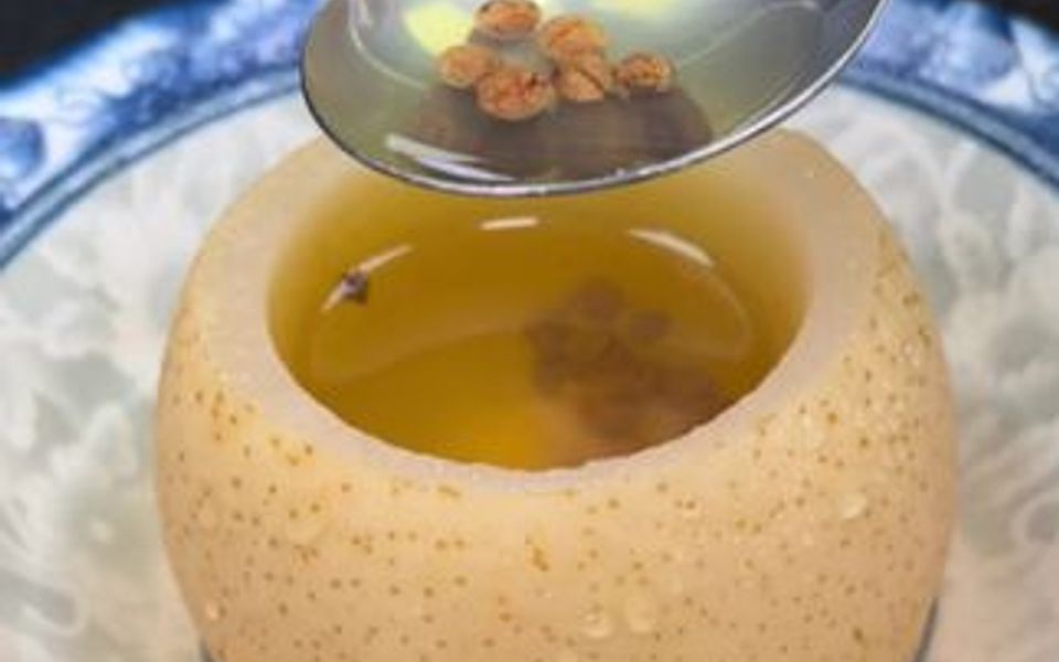 花椒蒸梨您有嗓子不舒服的可以做来试试