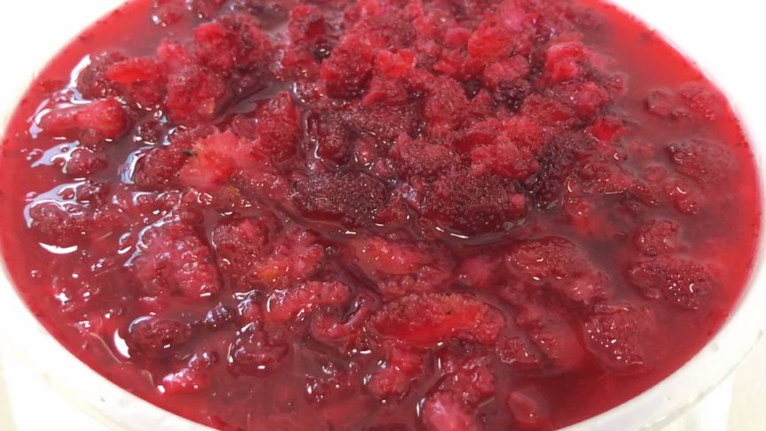 杨梅上市啦!做些杨梅果酱用来做钵仔糕和果汁饮料非常不错ߑ