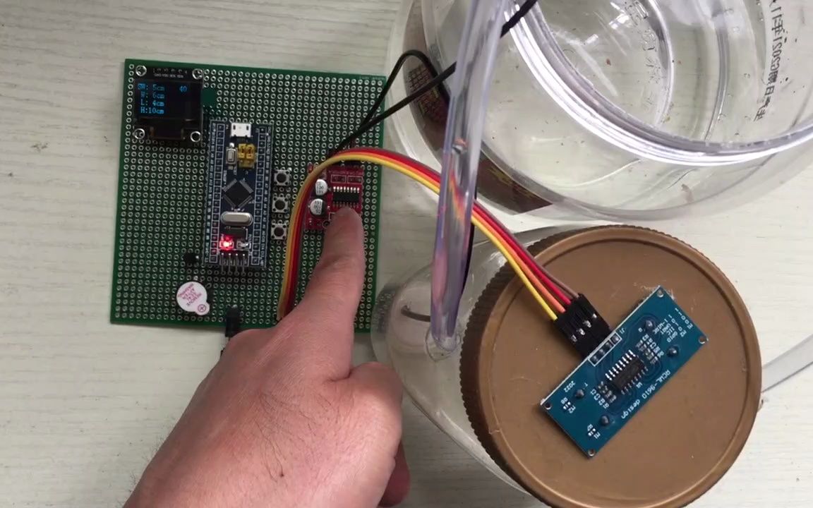 水箱液位控制系统 代做STM32/arduino/MSP430/51单片机毕业实物...
