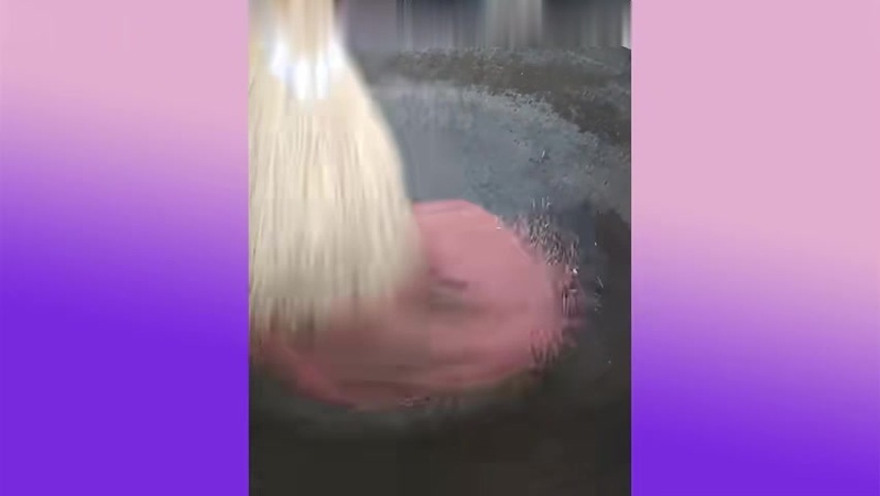 ...应该是阿三的旺旺碎冰冰吧!这是一个奇怪的令人满意的视频!这是啥,...