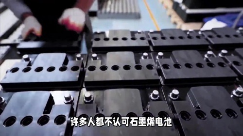 才知道,为什么雅迪、爱玛宁愿用72V38AH石墨烯电池,不用锂电池