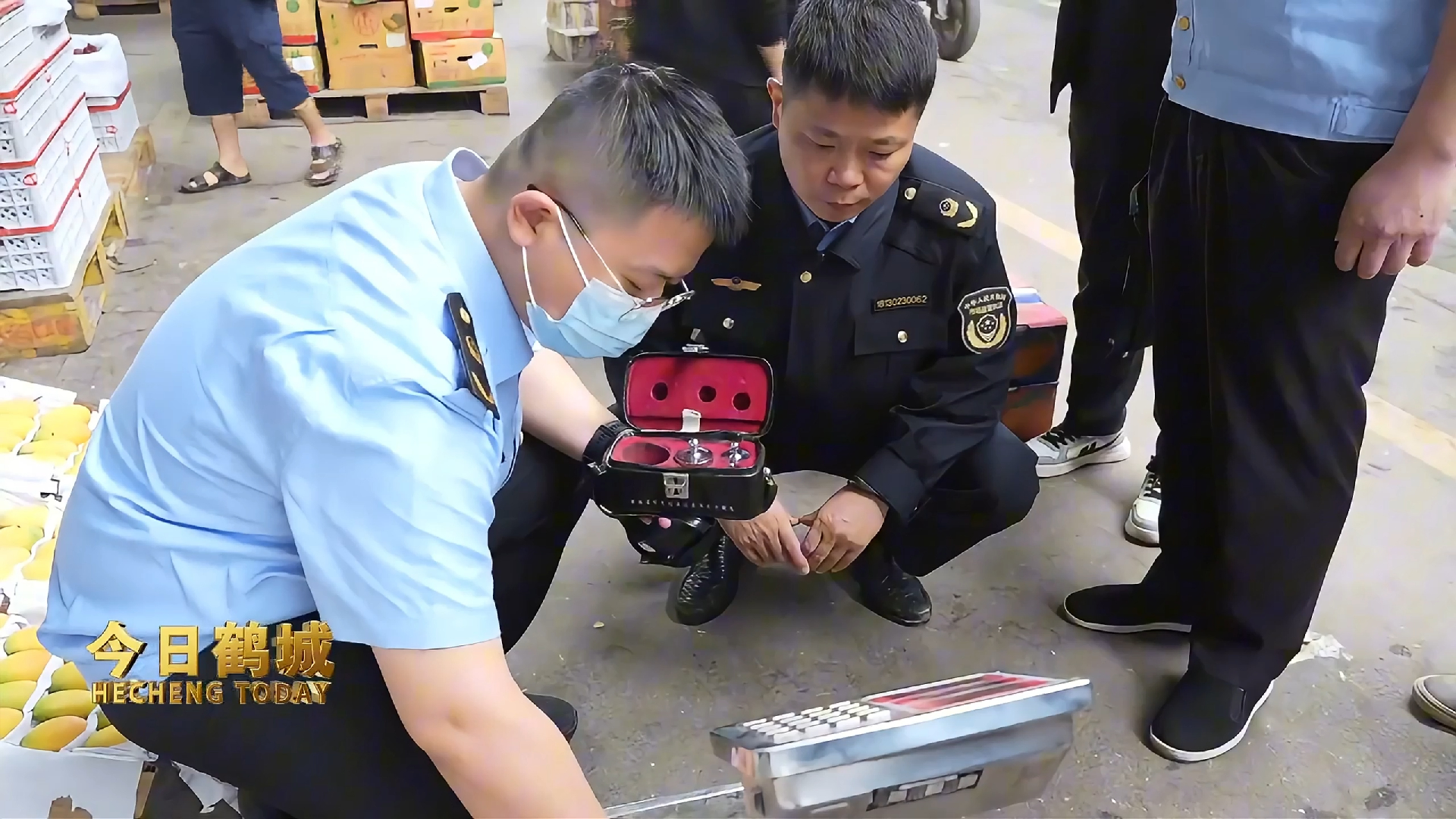 鹤城区市场监督管理局开展水果市场计量器具专项检查