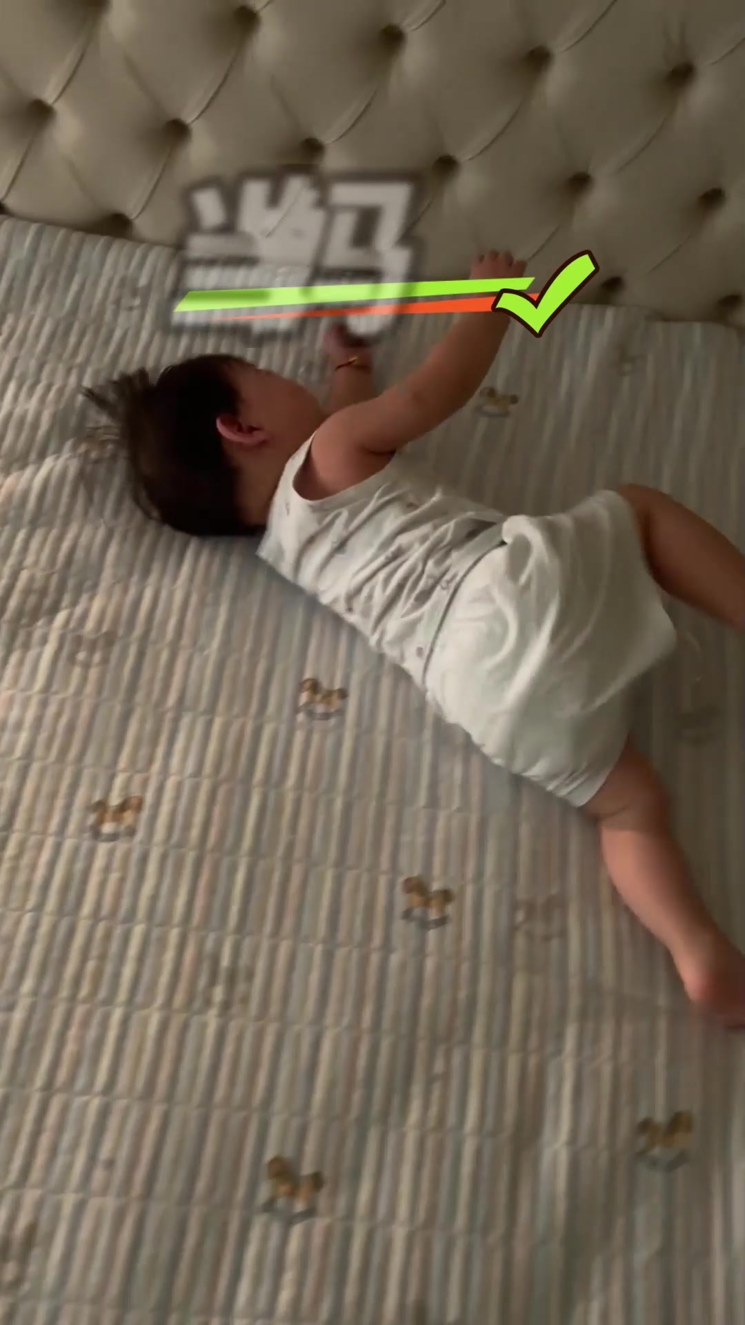 ...现在睡得可香可老实了,宝宝一天有一半时间都在睡觉,枕头一定要选对...