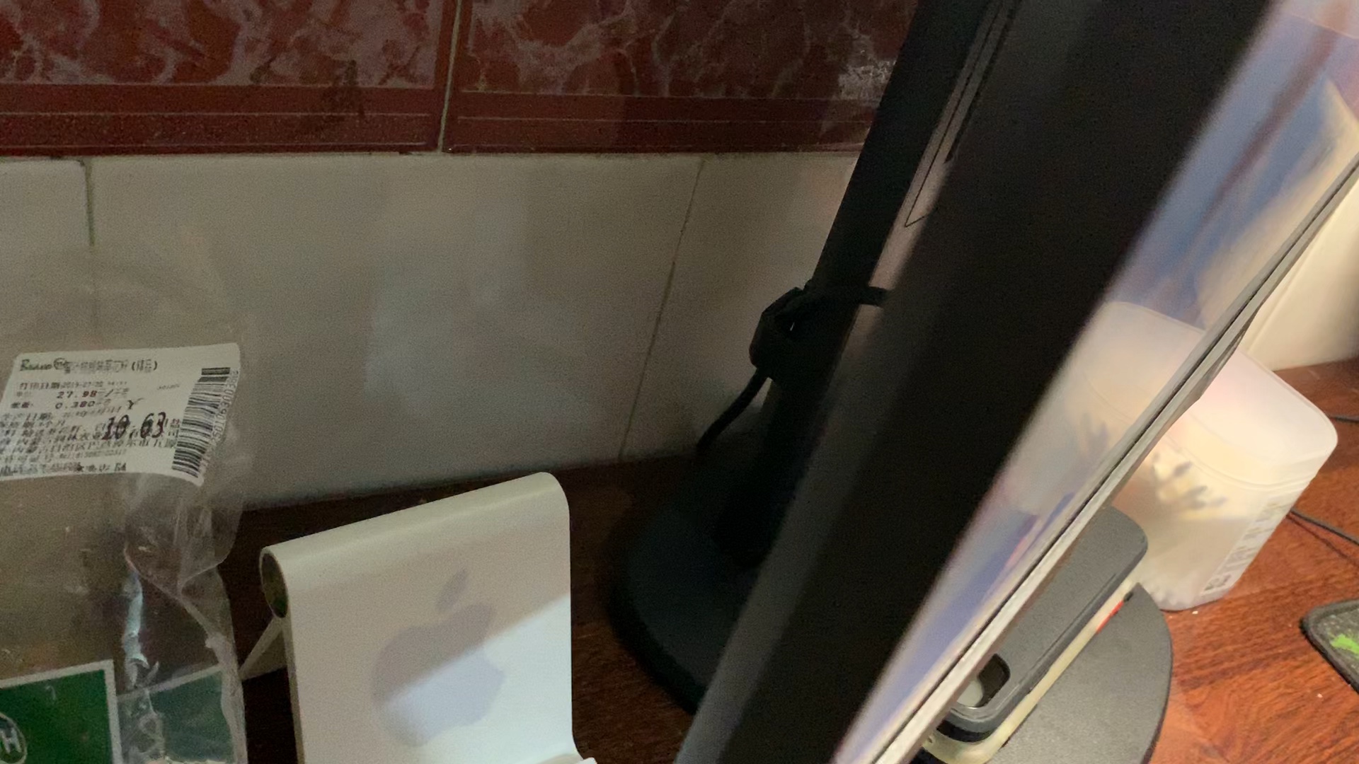 飞利浦百元级升降显示屏简单介绍