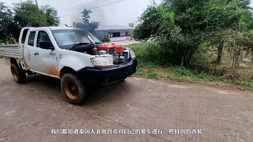 皮卡车改装15皮马力单缸柴油机泥泞道路越野测试,这越野性能真好