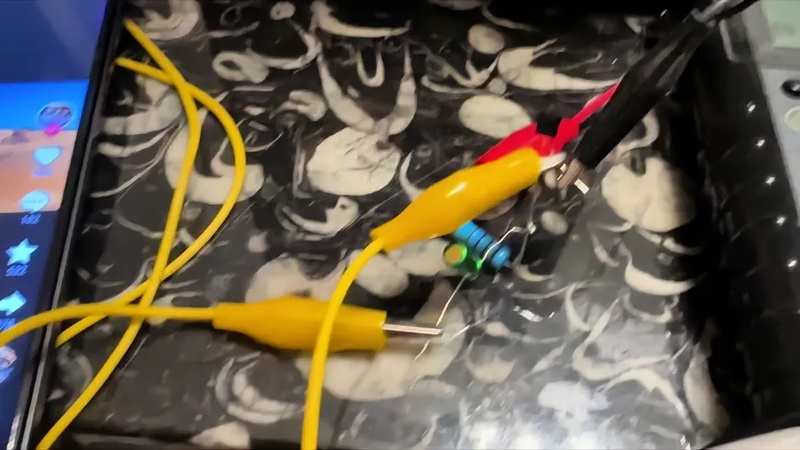 一只三极管的放大电路,供电5v,偏置1k,电流130ma