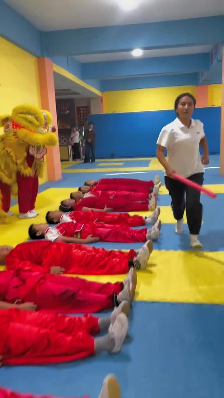 #热爱舞狮 #武术表演 #武术 #武术基本功