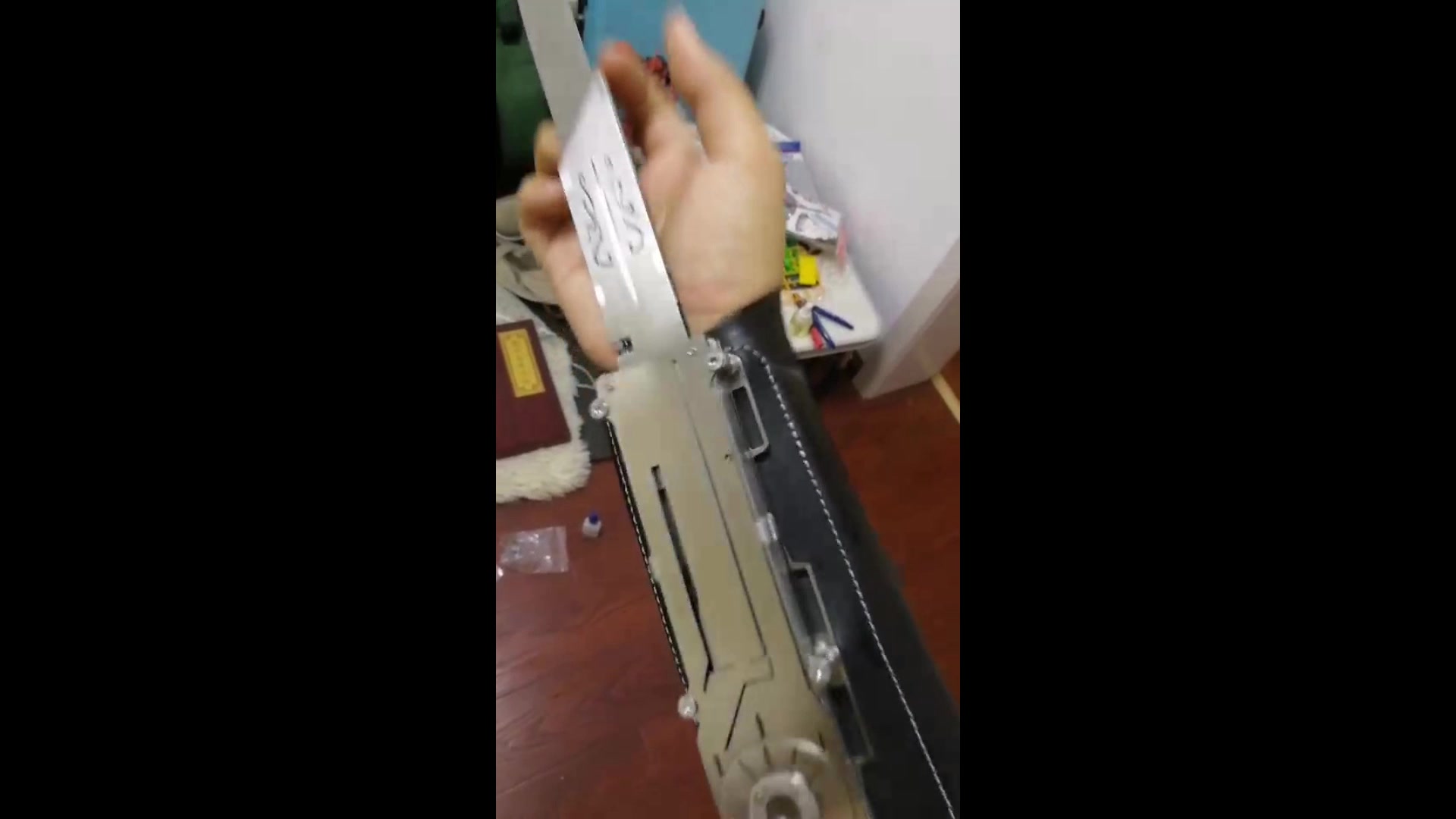 [刺客信条]历代刺客(包括现实世界刺客)的重要武器-袖剑