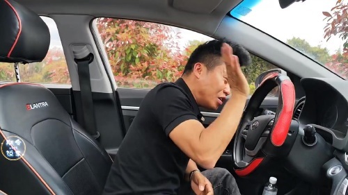 车子一键启动你会用吗?好多新手不知道这才是正确做法