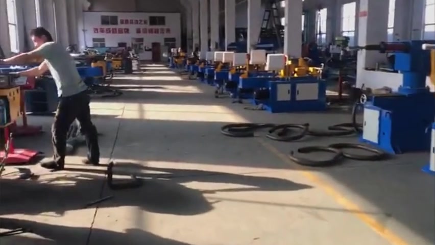 钢管液压冲弧机视频