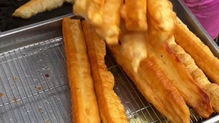 开上海餐饮发票和上海住宿发票能在同一张吗?