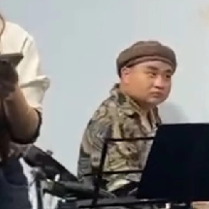 不明组织de曈小胖 