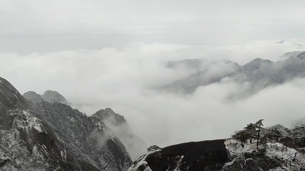 雪后黄山出现云海!太靓了!