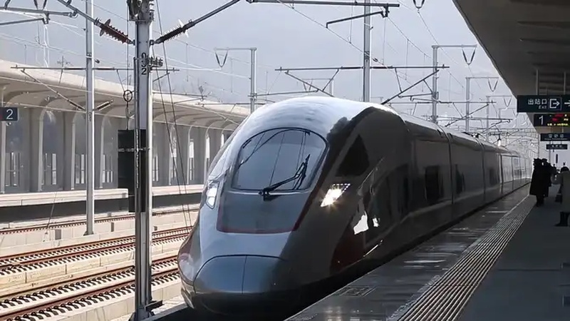 CR450动车组发布,中国高铁迎来400公里时速新时代