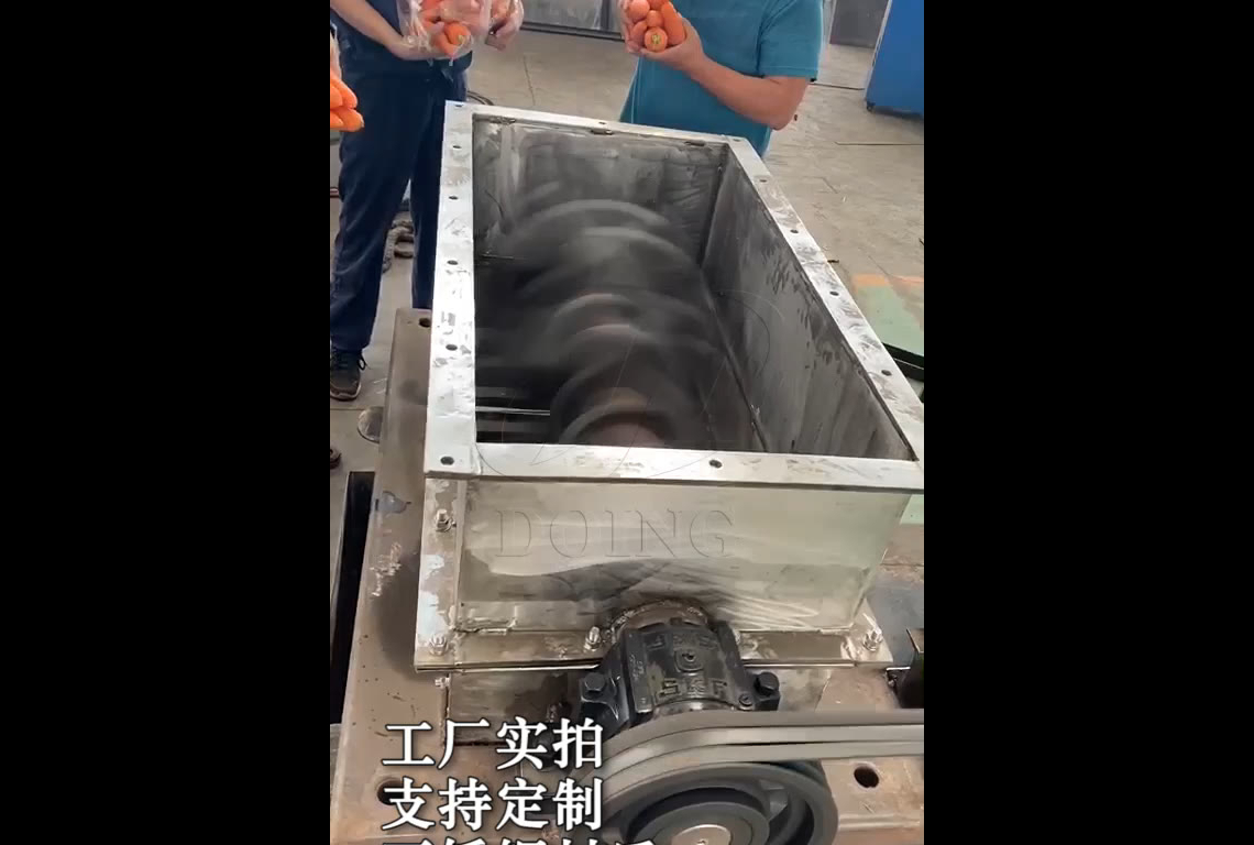 薯类淀粉生产线原料预破碎设备工厂现场试机,切段机运行效果不错