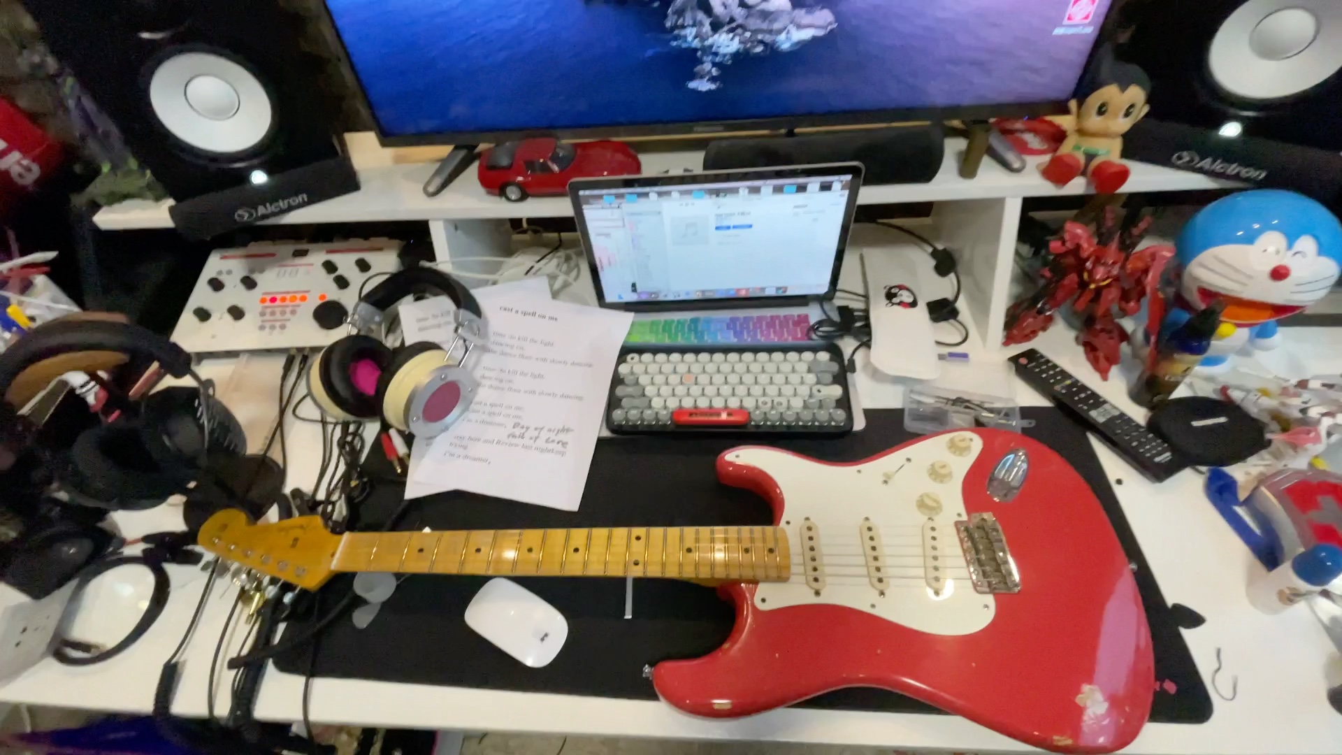 【Fender】的琴颈弧度、弦高、拾音器调节方法