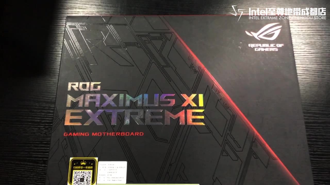华硕 ROG Maximus XI Extreme开箱视频,华硕玩家国度M11E(z390主板...
