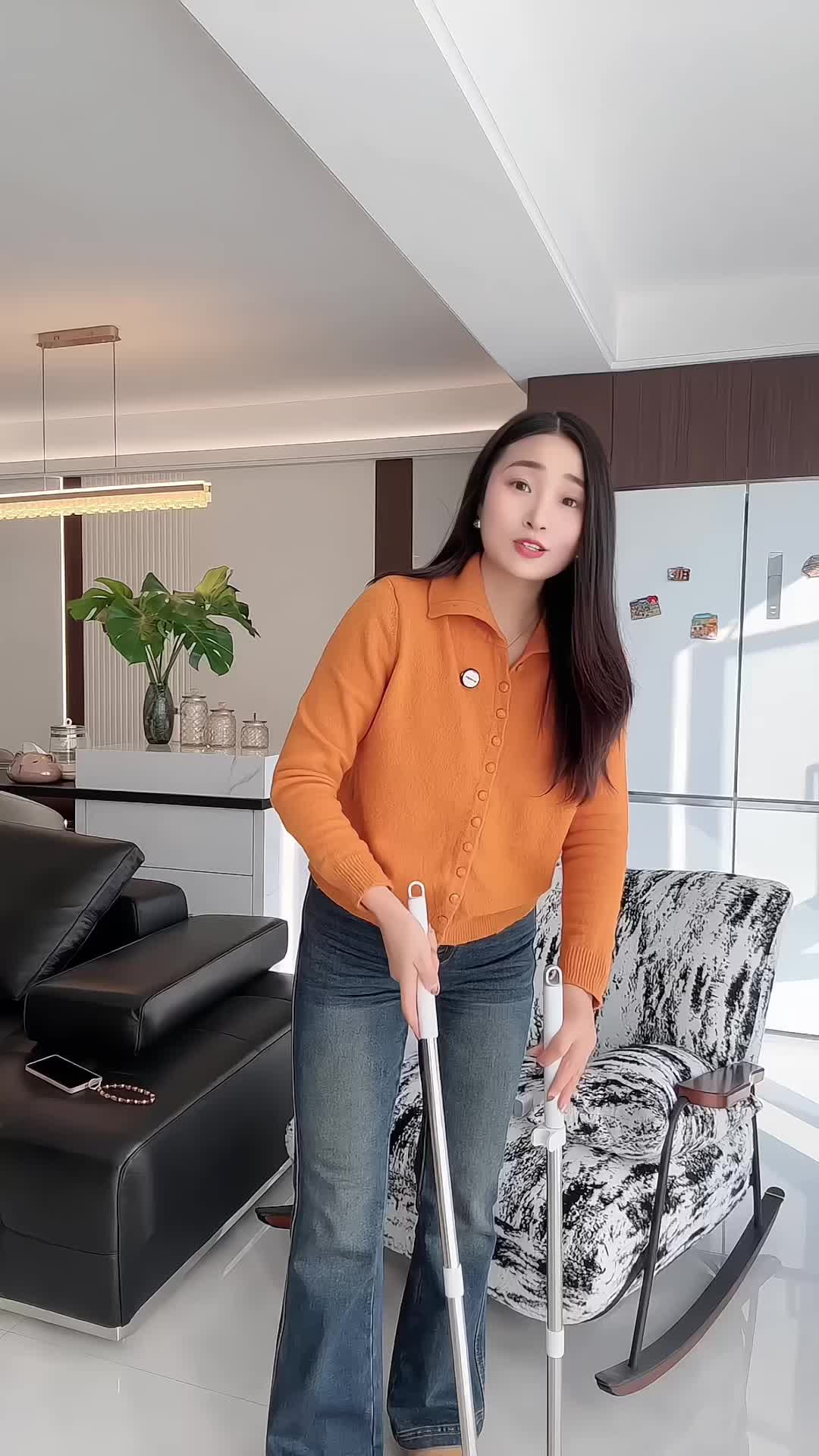 扫把簸箕还是佳帮手的好用,设计好,可折叠,好收纳,不占位置,趁现在又...