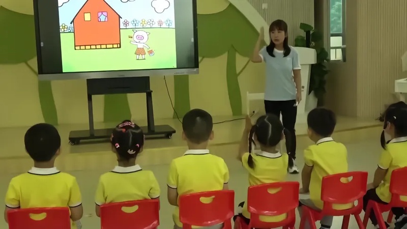 小班语言《小猪的新家》视频+教案+课件
