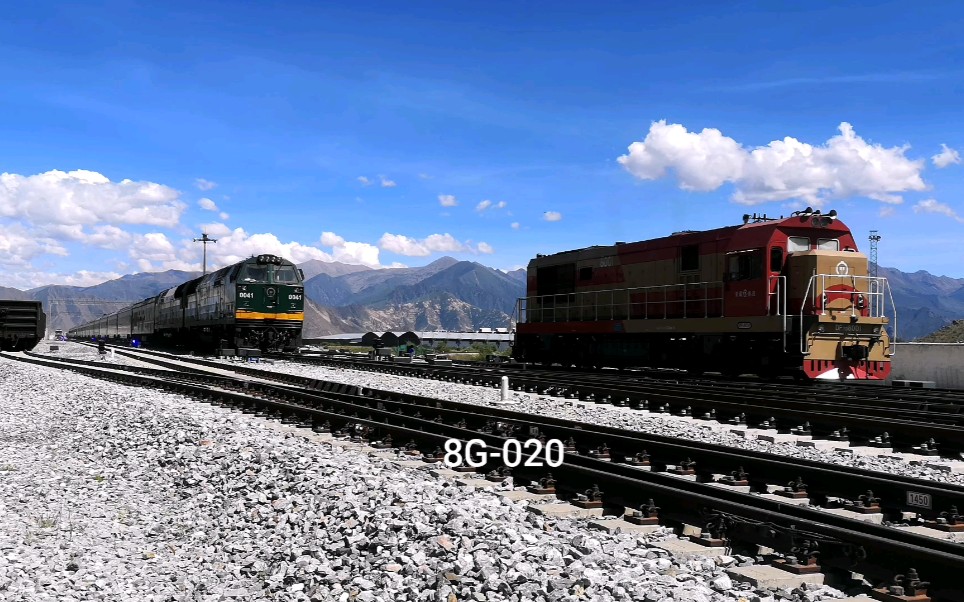NJ2牵引Z22次列车暴力通过拉萨西站,DF7G-8001友情客串