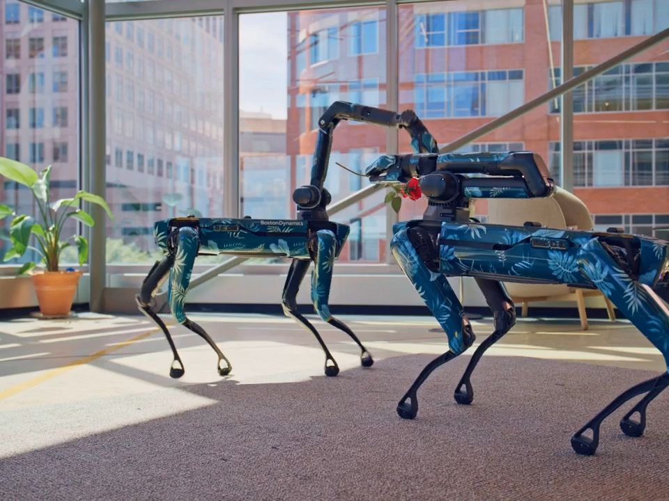 工作到机器人:令人难以置信的 Boston Dynamics Spot® 机器人为您...