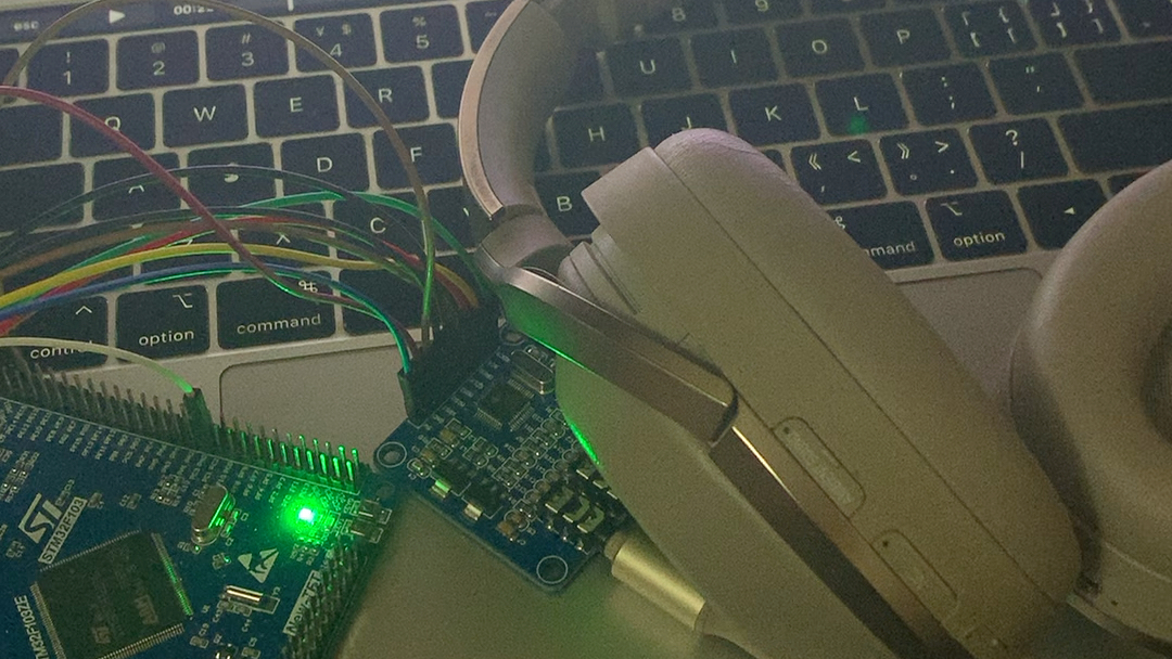 stm32 连接 vs1003 mp3 解码器。解析mp3 播放
