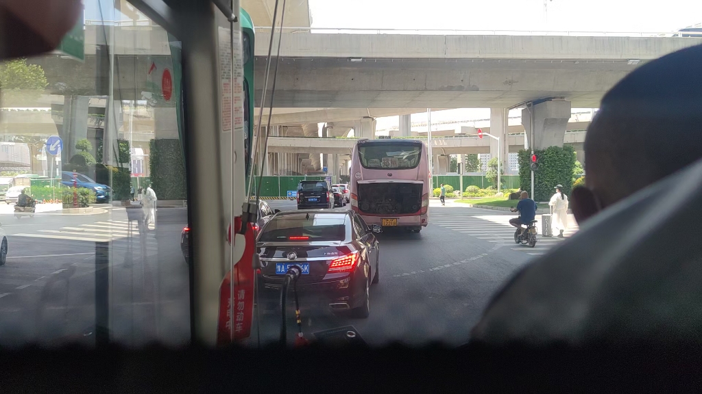 郑州公交981路上行pov(火车站西广场-G107小刘庄)全程原速前方展望