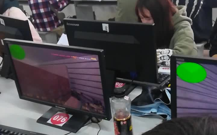 在学校机房玩CS1.6是怎样的体验?