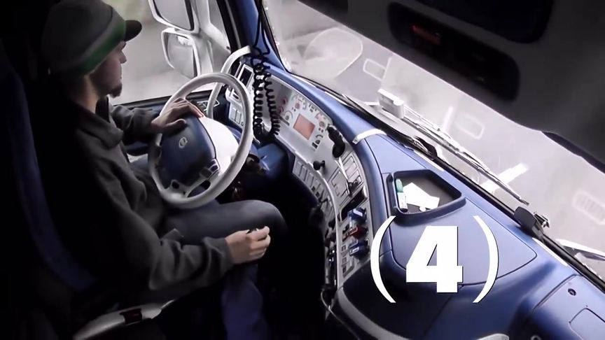 实拍:司机驾驶沃尔沃12速变速箱大卡车,看看他是怎样换挡的