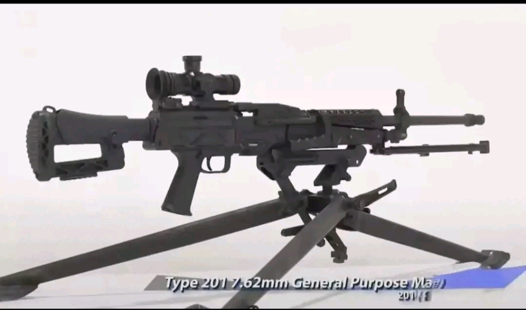 第一次看到201通用机枪安装在三脚架上的照片