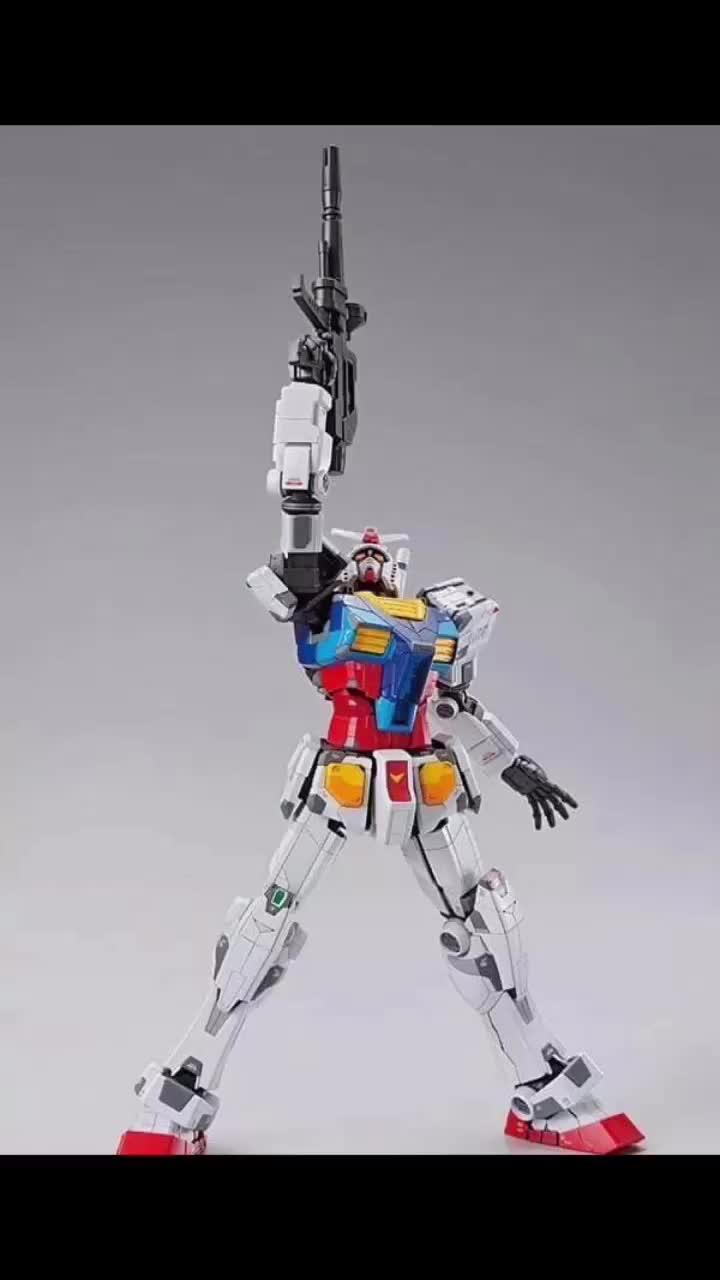 1-1可动高达模型实体化,RE和HG比例你选哪个