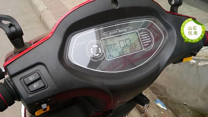 电动车半路没电怎么办?两个简单的应急方法,没电也能跑5~10公里