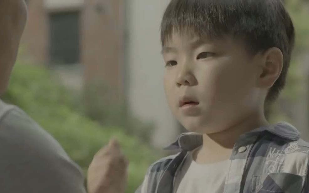 CCTV 公益广告《无声的世界》 当命运按下静音,爱却创造了奇迹