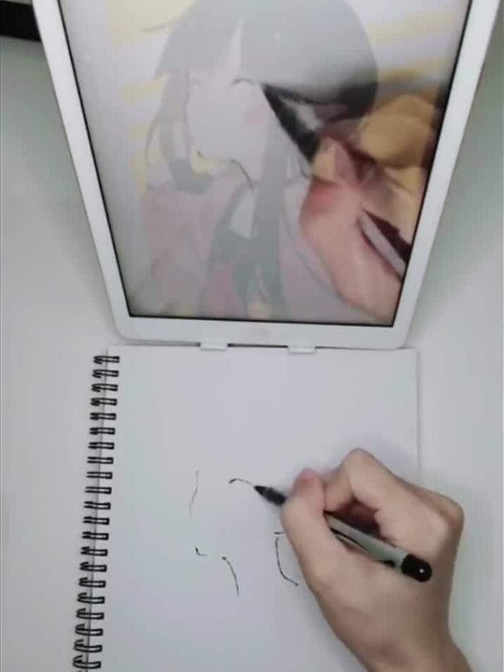 #凹凸世界 凯莉#手绘 速写,#艺享绘画 辅助工具,起稿构图超简单 参考.